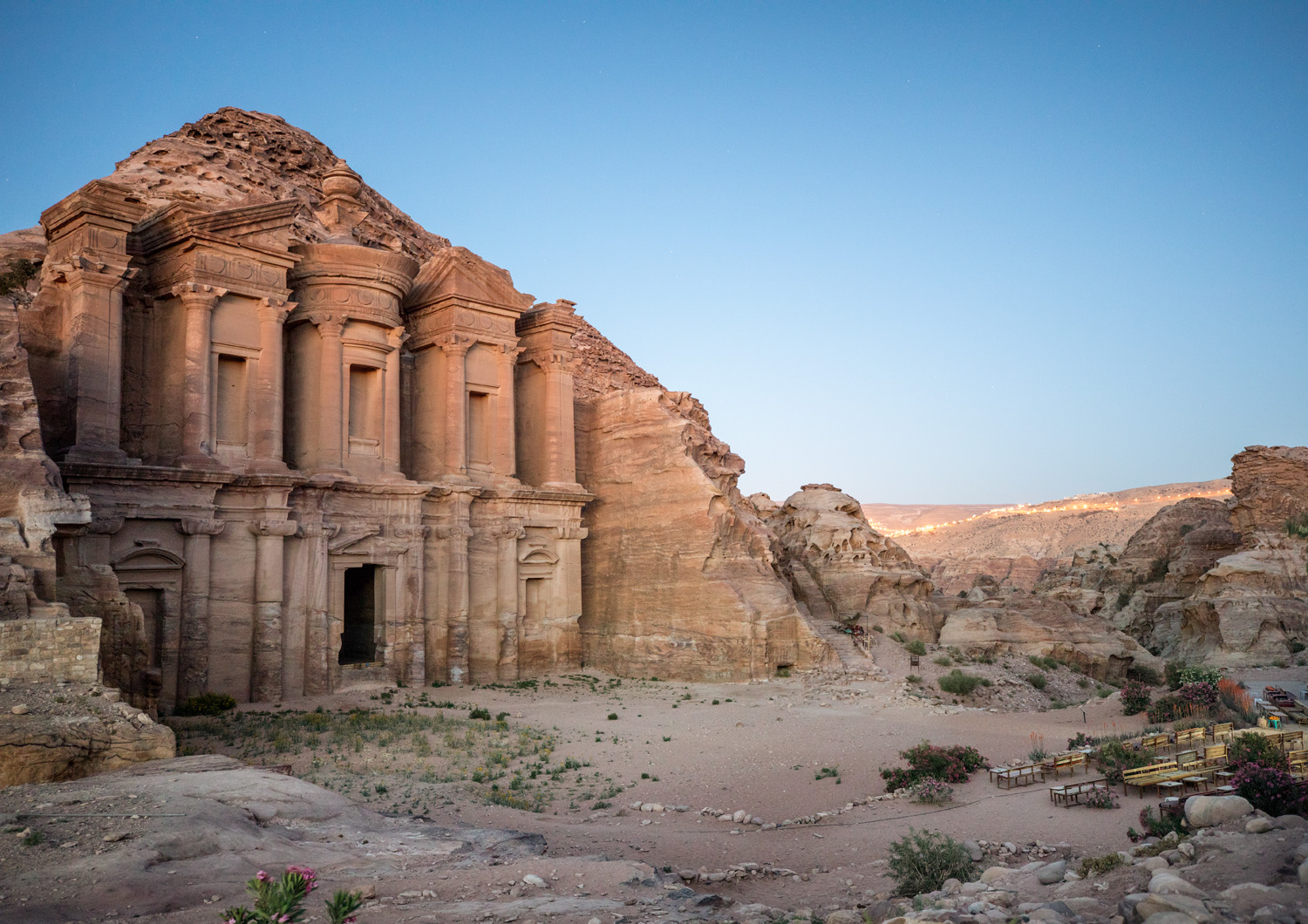 ヨルダンの時を超えた宝物：共有遺産への賛辞－Jordan's Timeless Treasures:A Tribute To Our ...