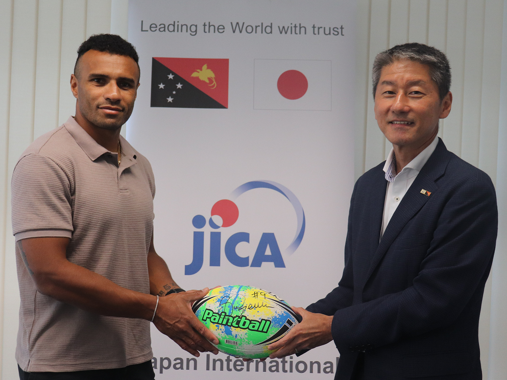 Mr. Will Genia, World Famous Rugby Union Player Visits JICA Office ｜ Where We Work - JICA
