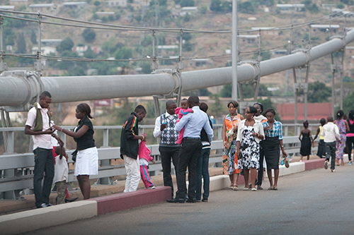 Le 40ème anniversaire du Pont Maréchal à Matadi : le transfert des ...